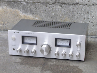SEVENTIES STEREO: A stunning Sony integrated amp.