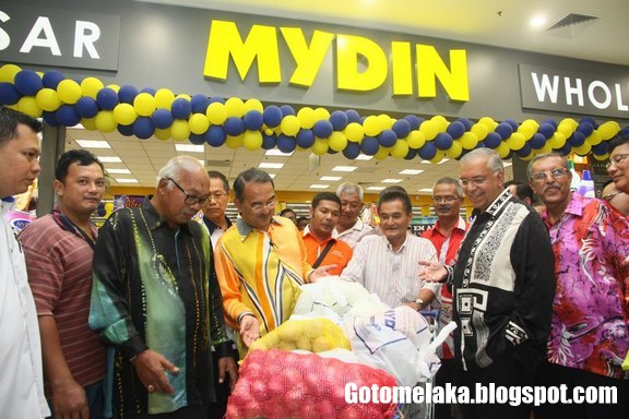 MYDIN Hypermarket Bandar Jasin Bistari