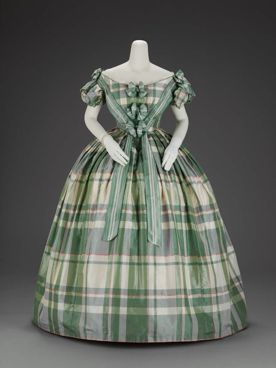 Couture Historique: A New 1860s Silk Dress