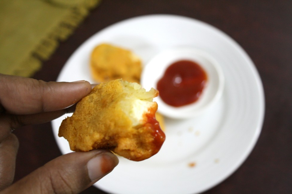 Stuffed Paneer Pakora | Aloo Paneer Stuffed Pakoda