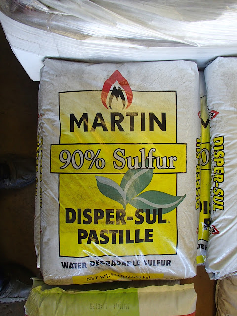 Viragrow Delivers! : Water Soluble Sulfur Lowers Soil pH Fast