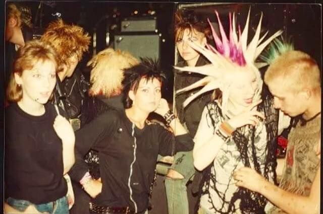 Candid Snapshots of ’80s Punk Culture Through an Amazing Instagram ...
