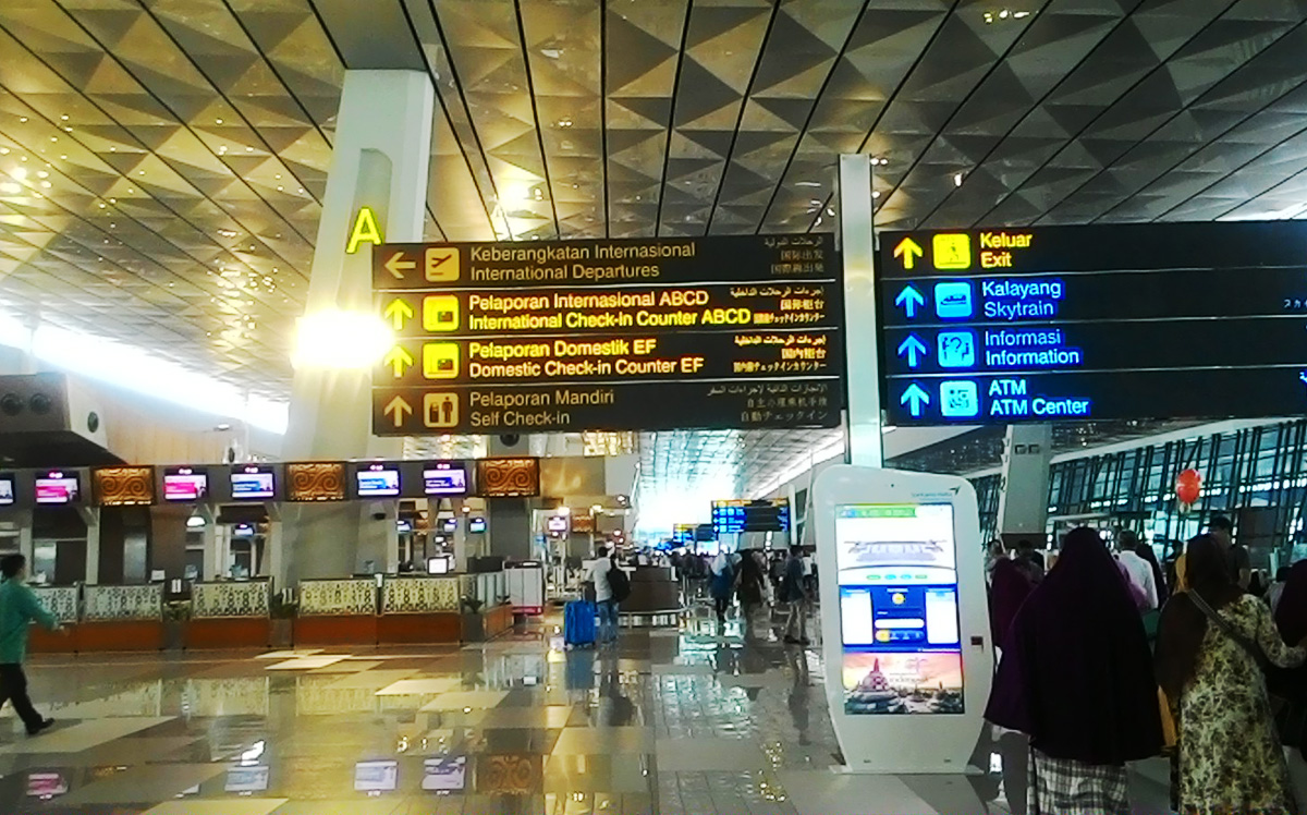 Being Martina: Jalan-jalan ke Terminal 3 Bandara Soekarno-Hatta