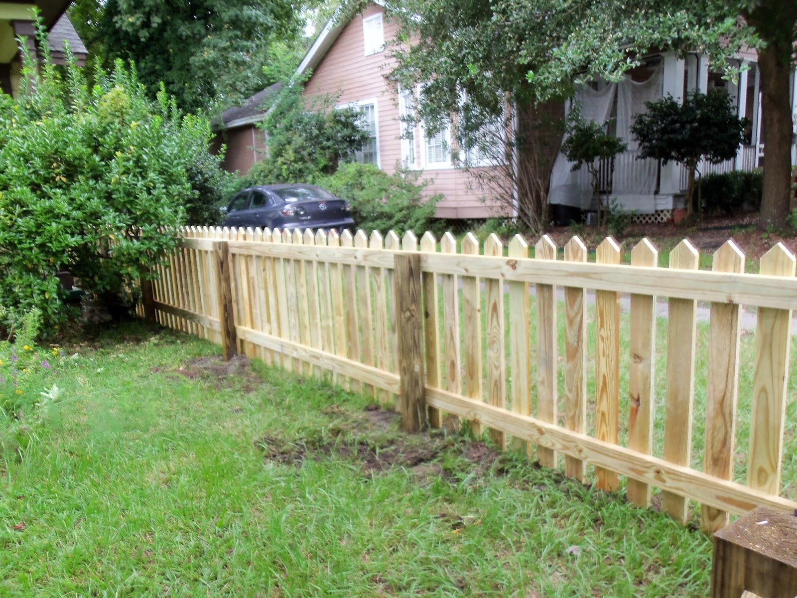 Town & Country Fences, LLC: Dressing Up the Front Yard with a Cute Wood ...
