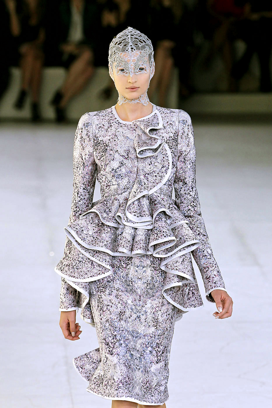 Glamour By Fatima: *AMAZING* Alexander McQueen Spring/Summer 2012