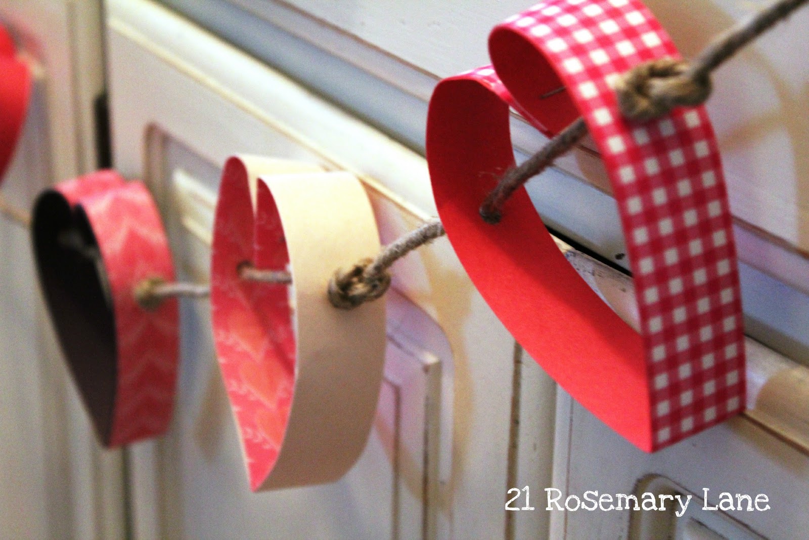 21 Rosemary Lane: Sweetheart Paper Garland with Easy Tutorial