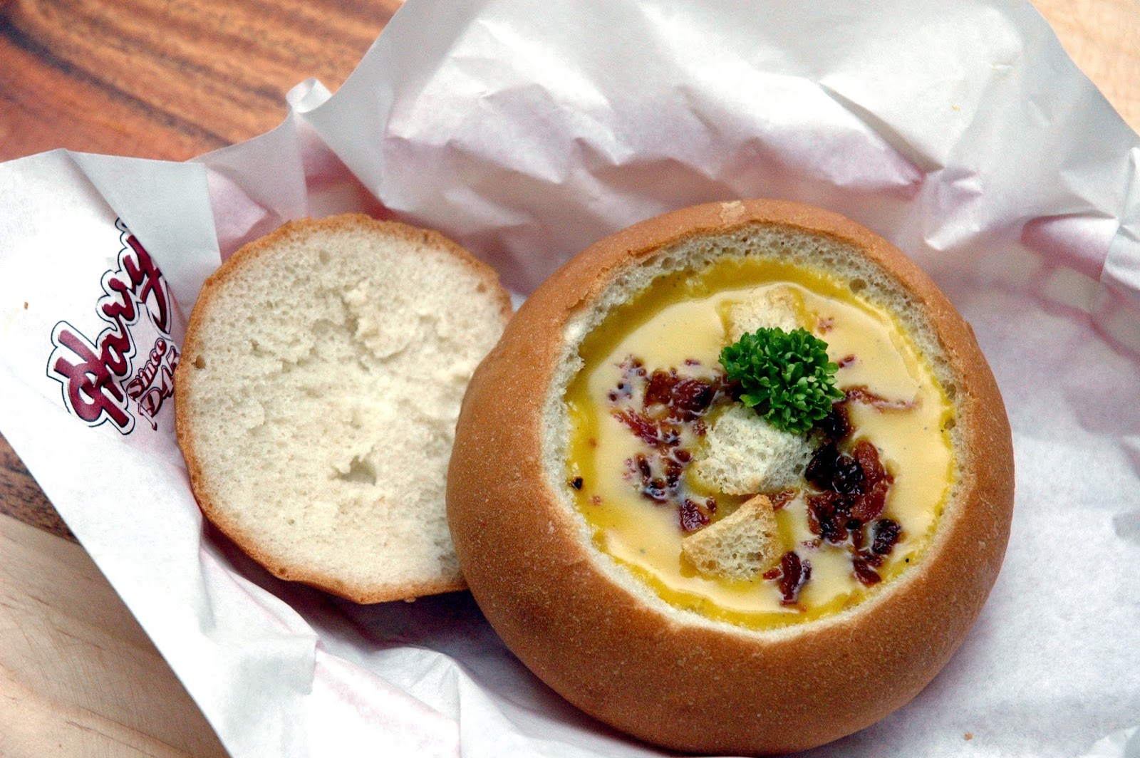 DUDE FOR FOOD: From Sydney to Manila: Harry's Cafe de Wheels at S Maison