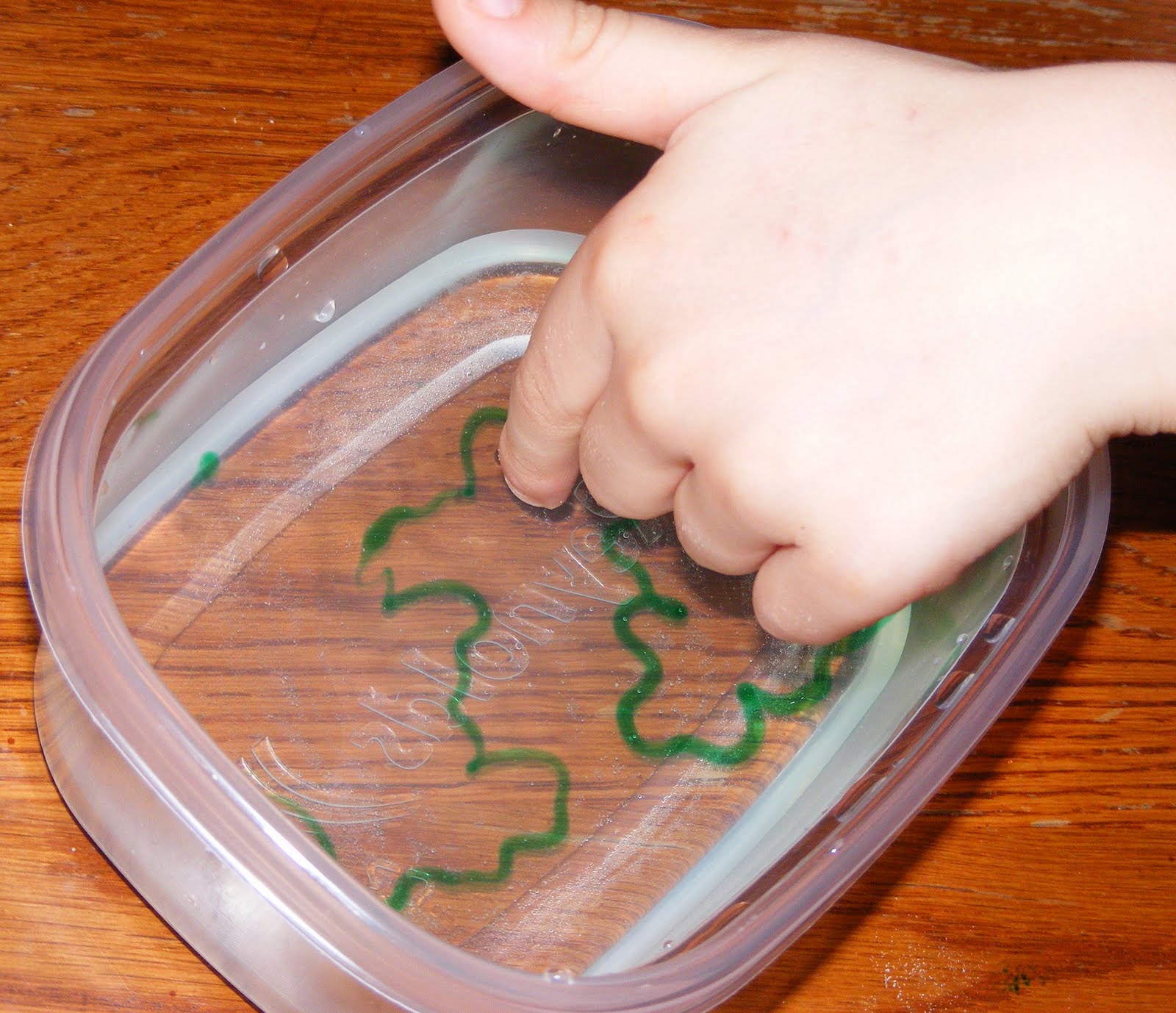 Ten kids and a Dog: We Made Worms--- Fun Science Sunday