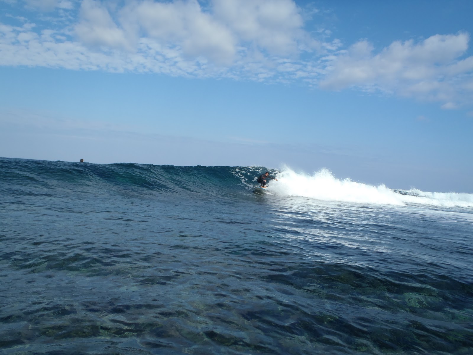 Happy Surfing Okinawa: waves today!!