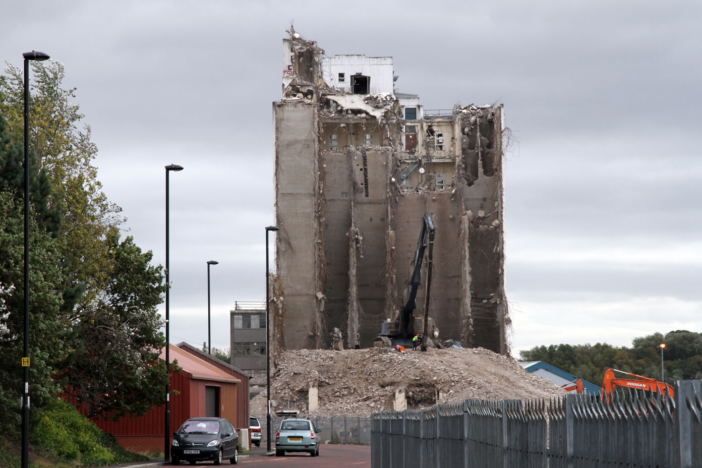 WorldBin: Demolition Dinosaur
