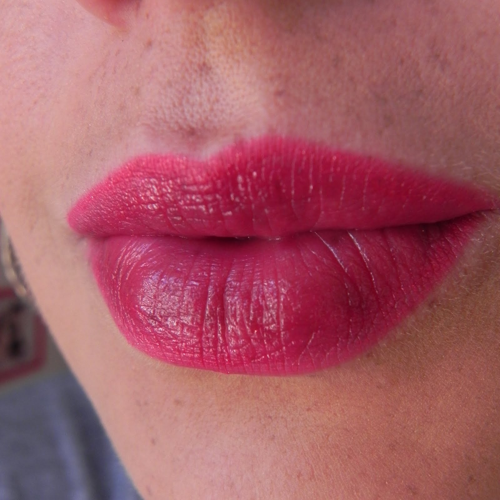 Colour4Style: Juicy lips with Korres Raspberry Lipgloss Nr. 54
