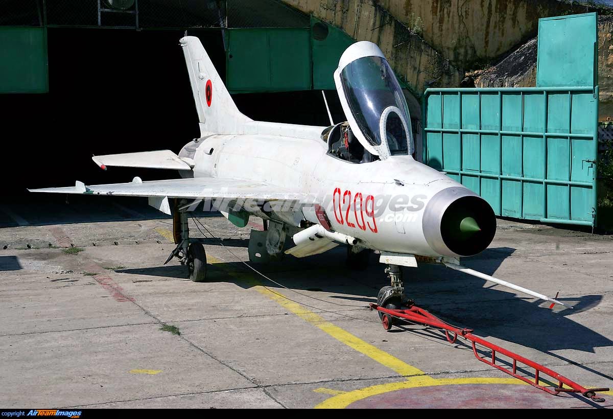 Blog de Aviones de Caza y Ataque: Chengdu J- 7 Fishbed