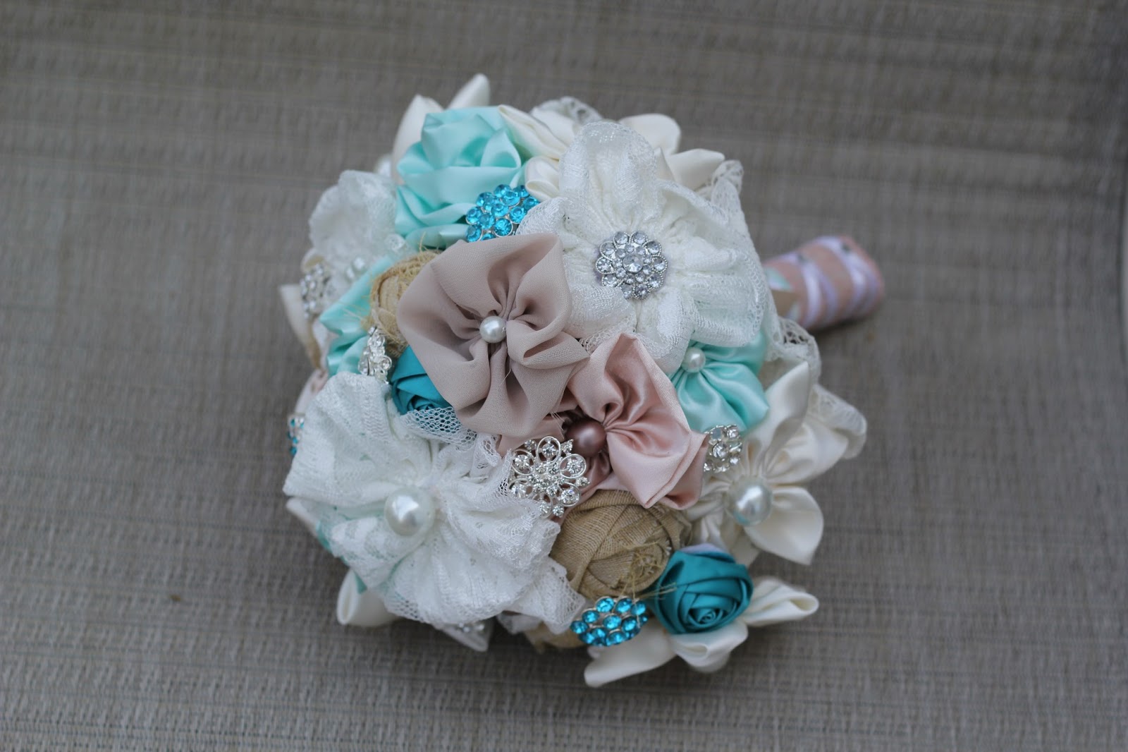 Behind the forever bouquets : Tutorial on wrapping a fabric flower bouquet