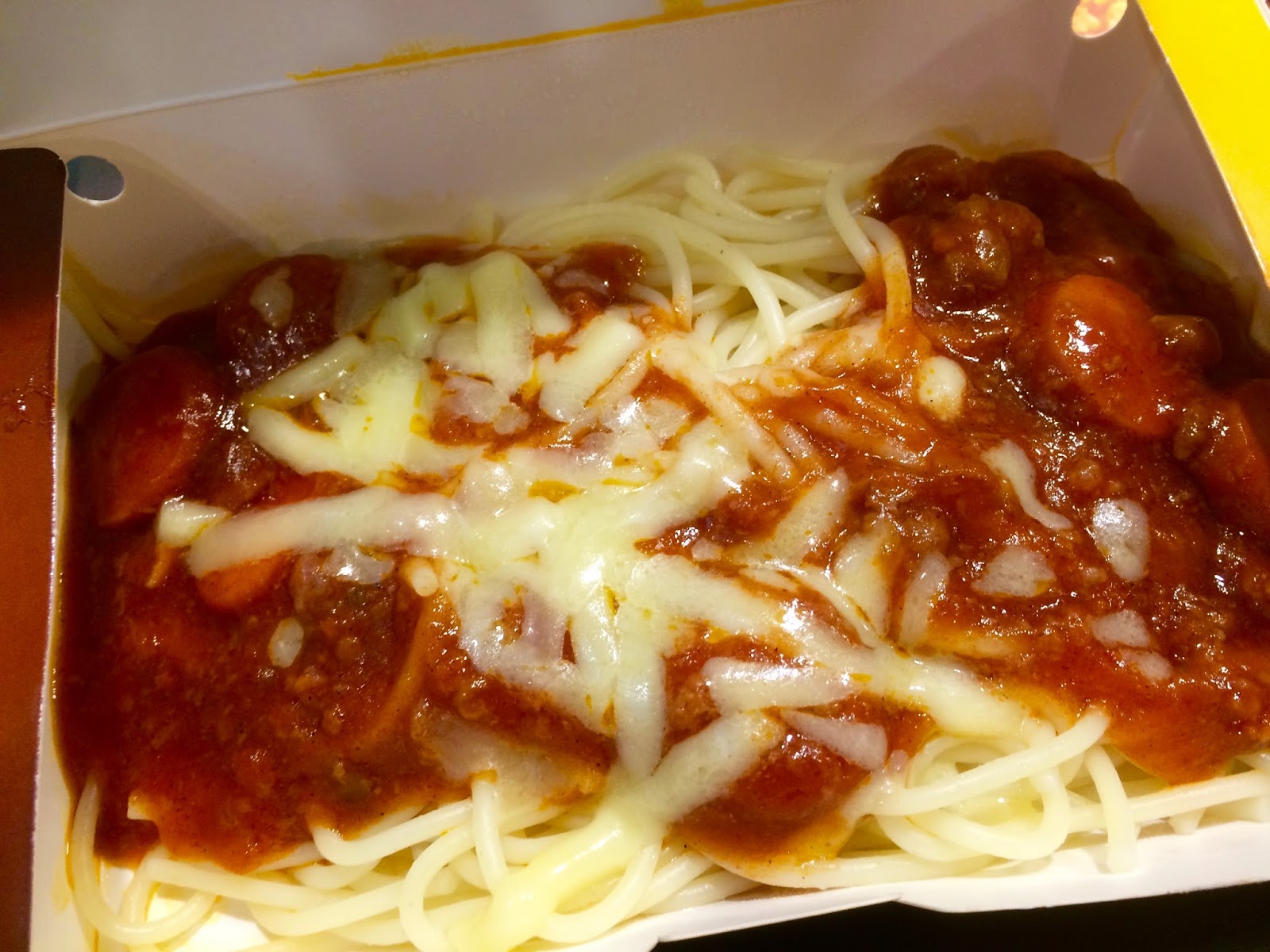 Jollibee (Jolly Spaghetti) @ Novena Square 2; Singapore | Moonlit