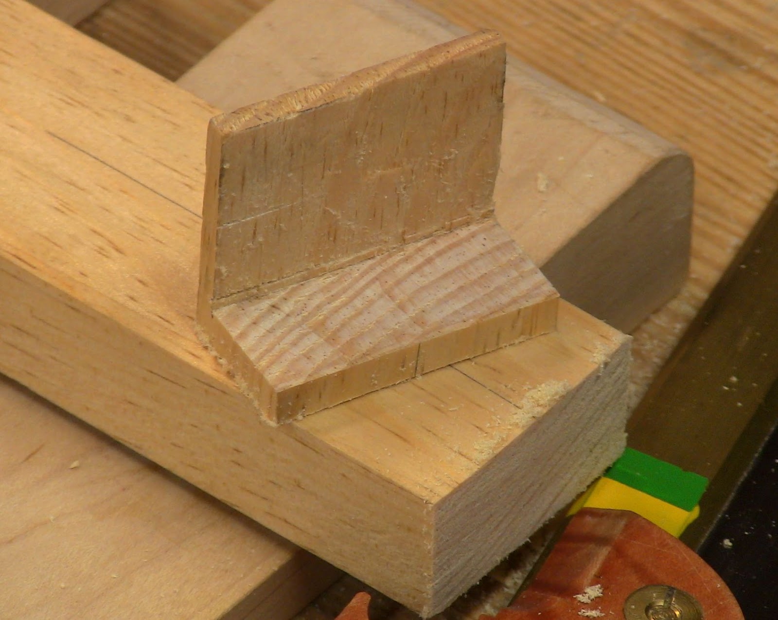 Close Grain: Four-Stroke Tenoning Exercise