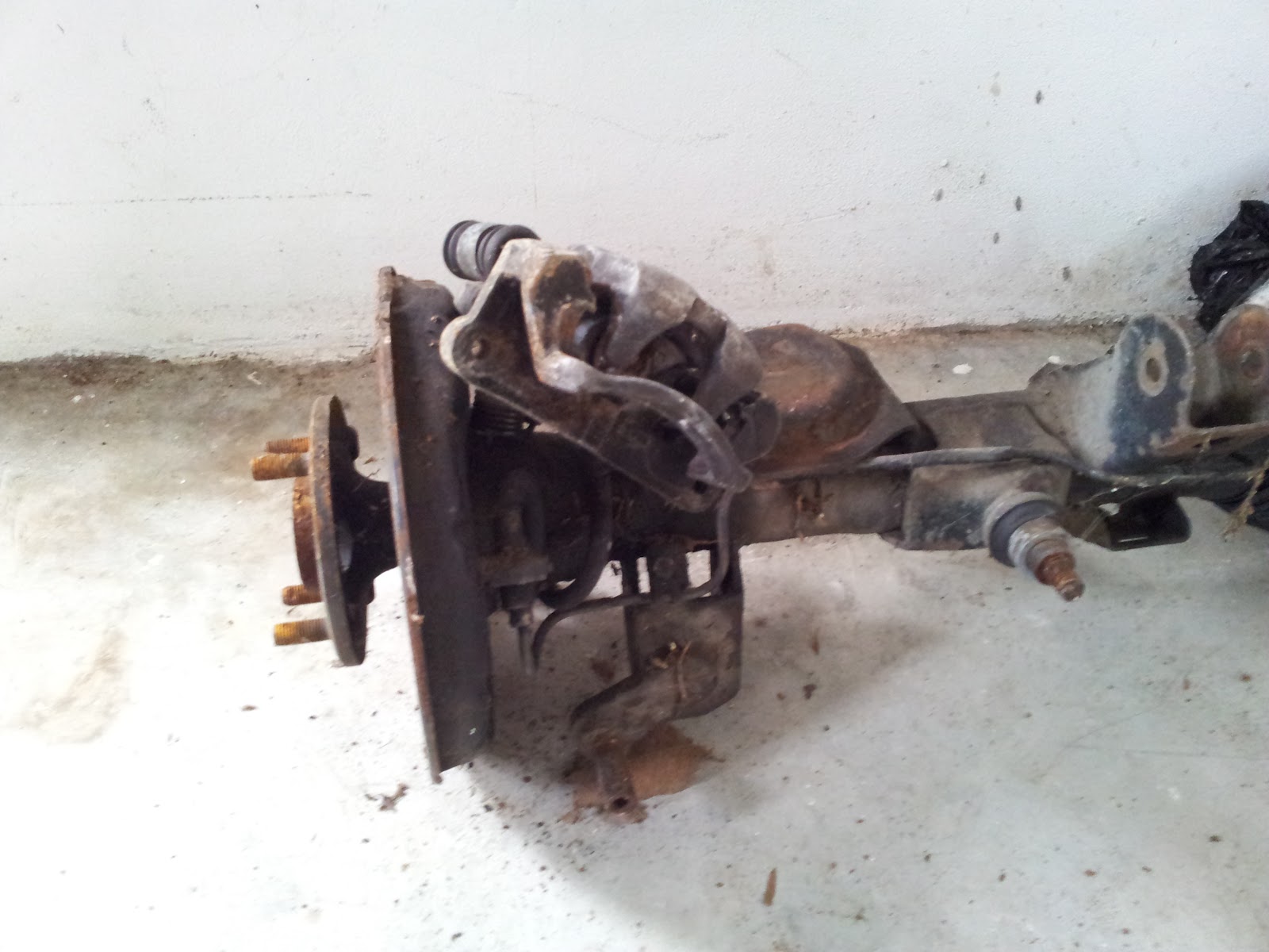 MaddMeisterWarehouse: FOR SALE ONLY: TOYOTA AE 86 REAR AXLE