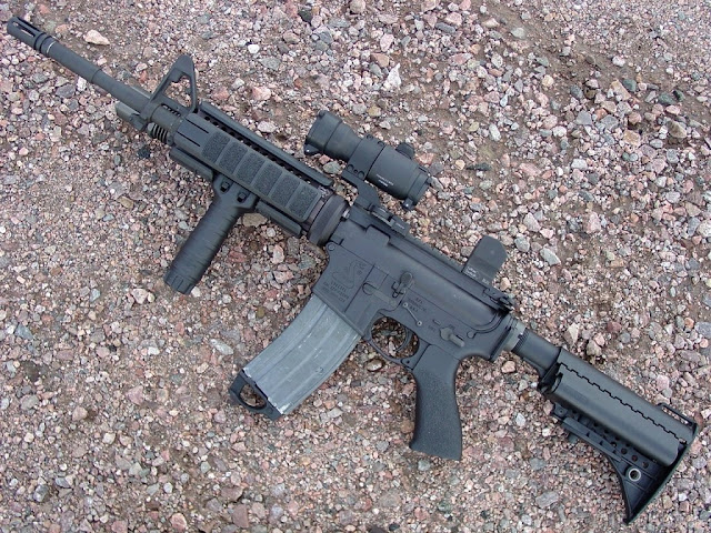 Weapons: M4Carbine