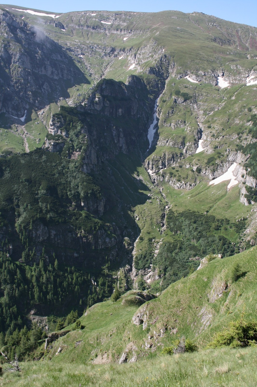 De prin muntii nostri: Bucegi: Vf Omu - Braul Acelor - Acul Mare ...