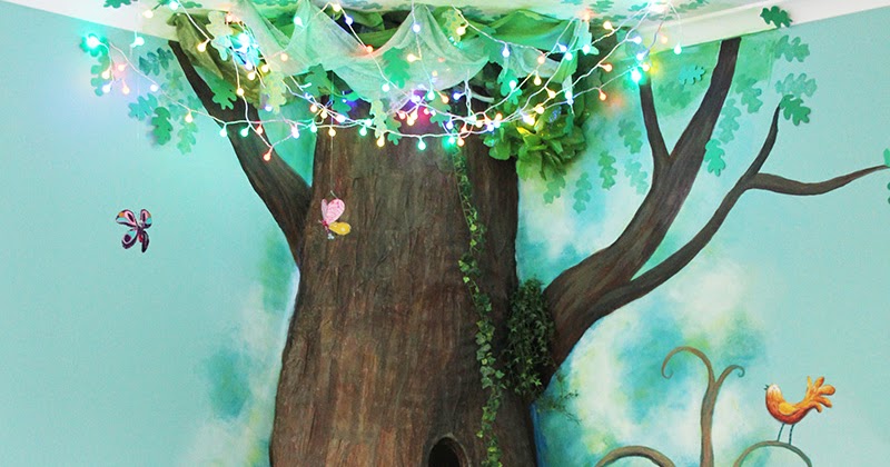 Jules Madden: The Completed Paper Mache Tree Project!