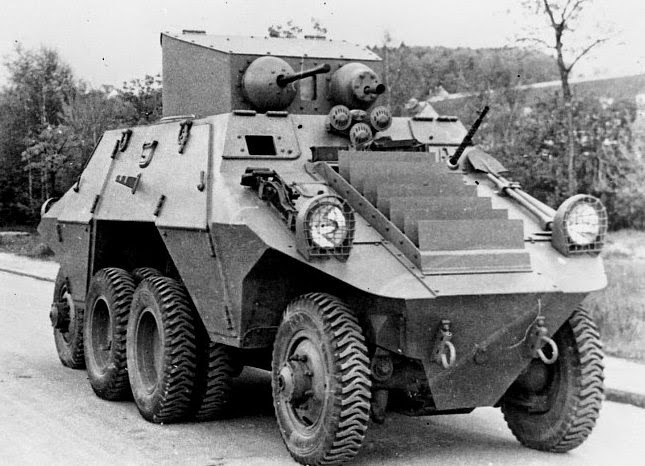 Armour force / Panssaroitu voima : Steyr ADGZ