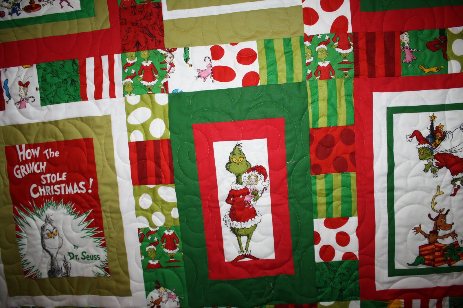 Just Let Me Quilt: The Grinch Christmas Quilt
