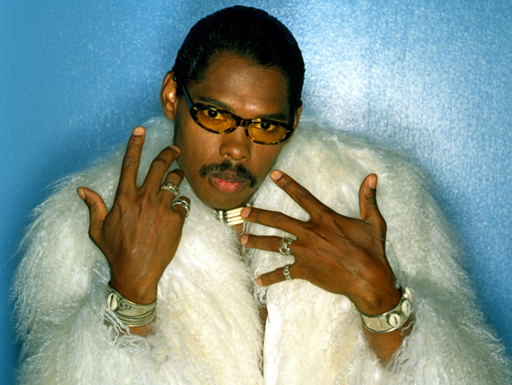 Waiching's Movie Thoughts & More : Retro Review: Pootie Tang (2001)