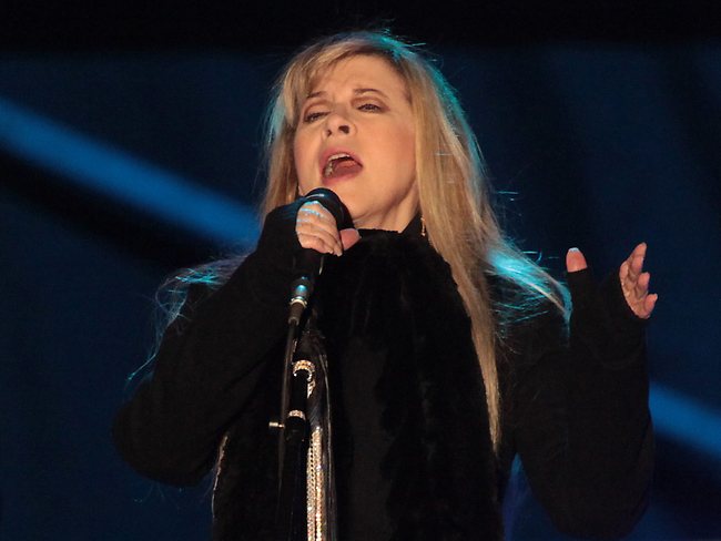 Fleetwood Mac News Photos Stevie Nicks Kicked Up Her Heels In Perth