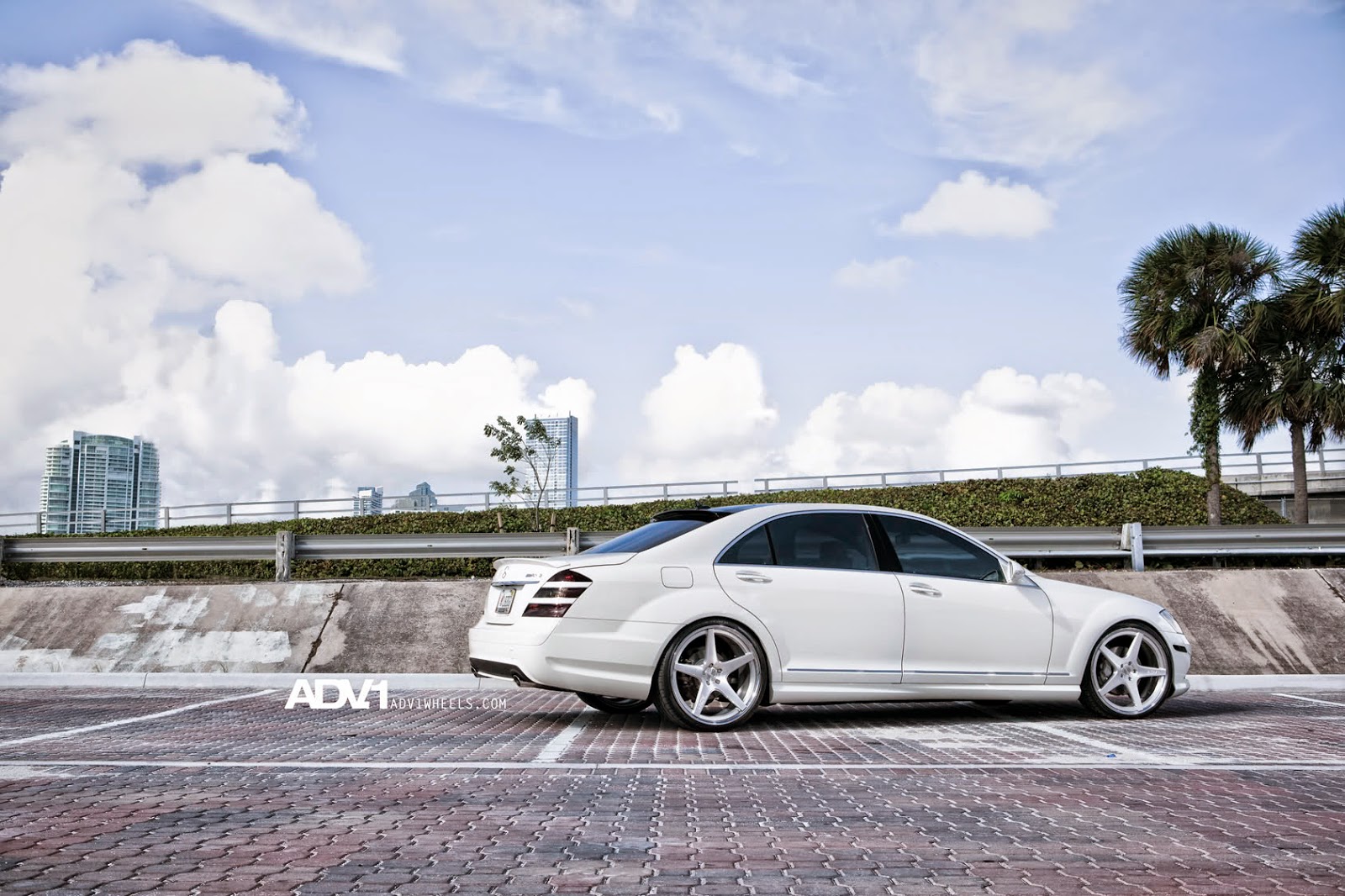 Mercedes-Benz W221 S550 on ADV.1 Wheels | BENZTUNING