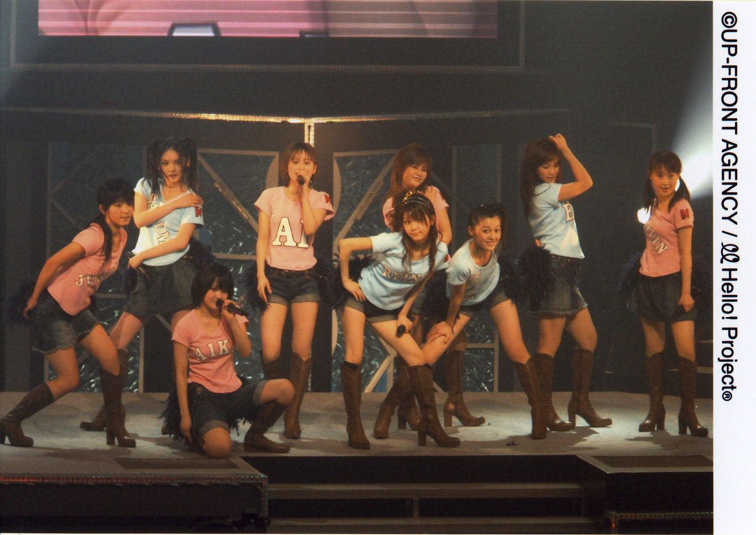 MuSuMeTaNaKaMei: Curiosidades: Morning Musume "LOVE Machine"