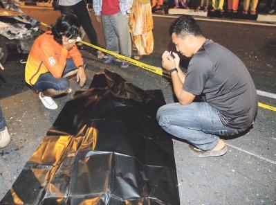 Kemalangan Jalan Raya: Dua anggota tentera RAMD 21 Maut