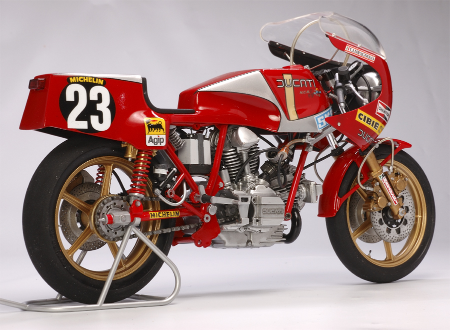 Racing Scale Models: Ducati 900 NCR Racer by Utage Factory House (Tamiya)