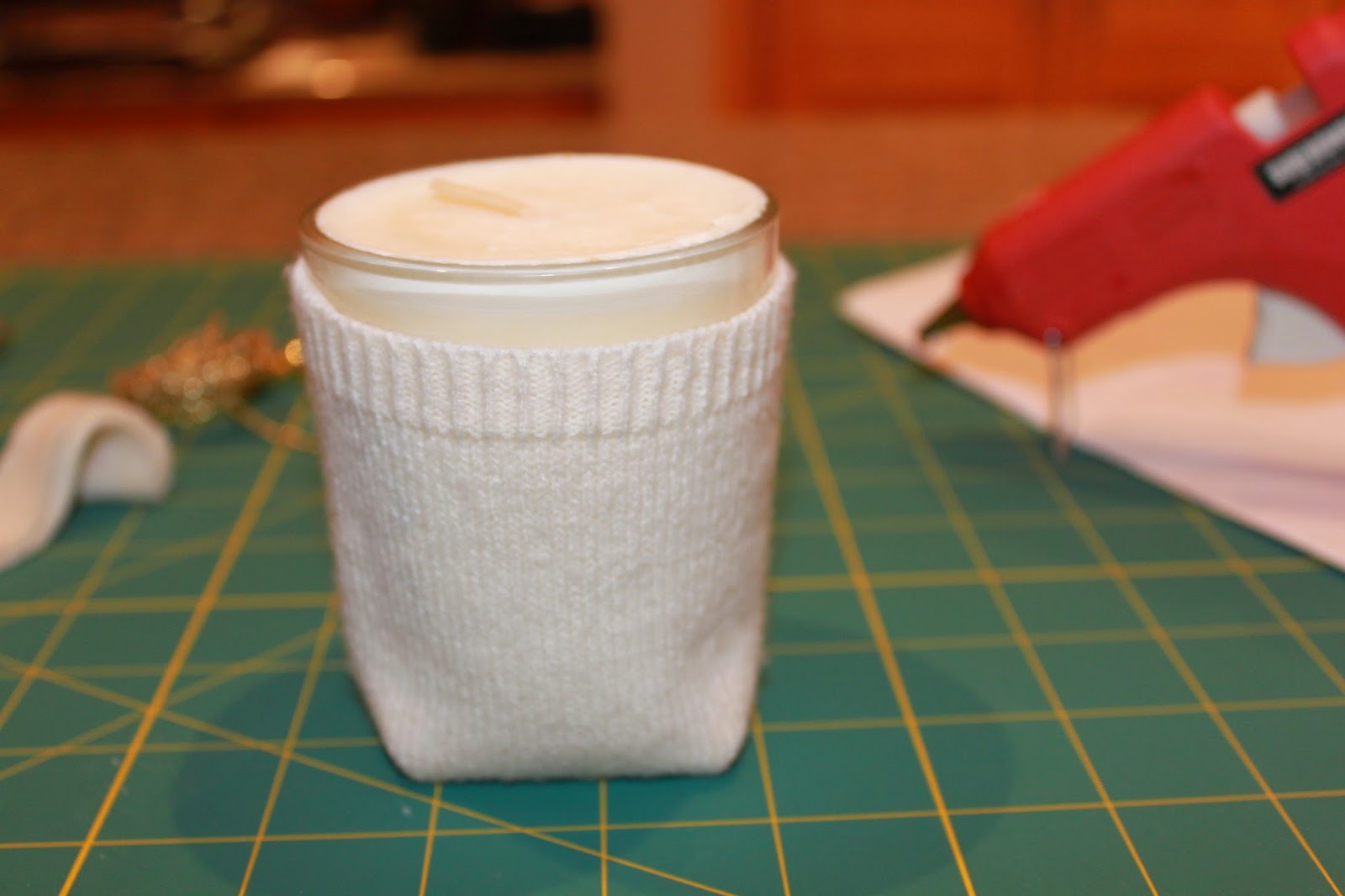 erin's faces: Candle Sweater Cozy How-To