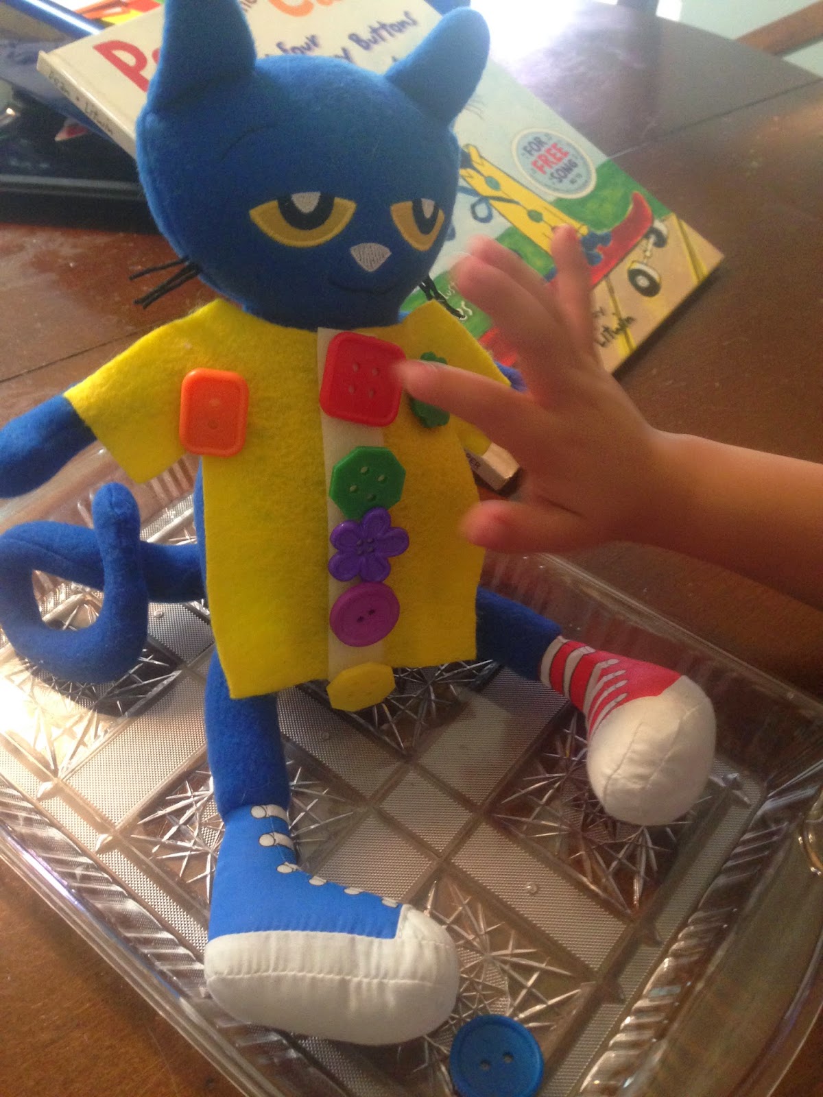 Teaching Munchkins: Fun with Math and Pete the Cat!