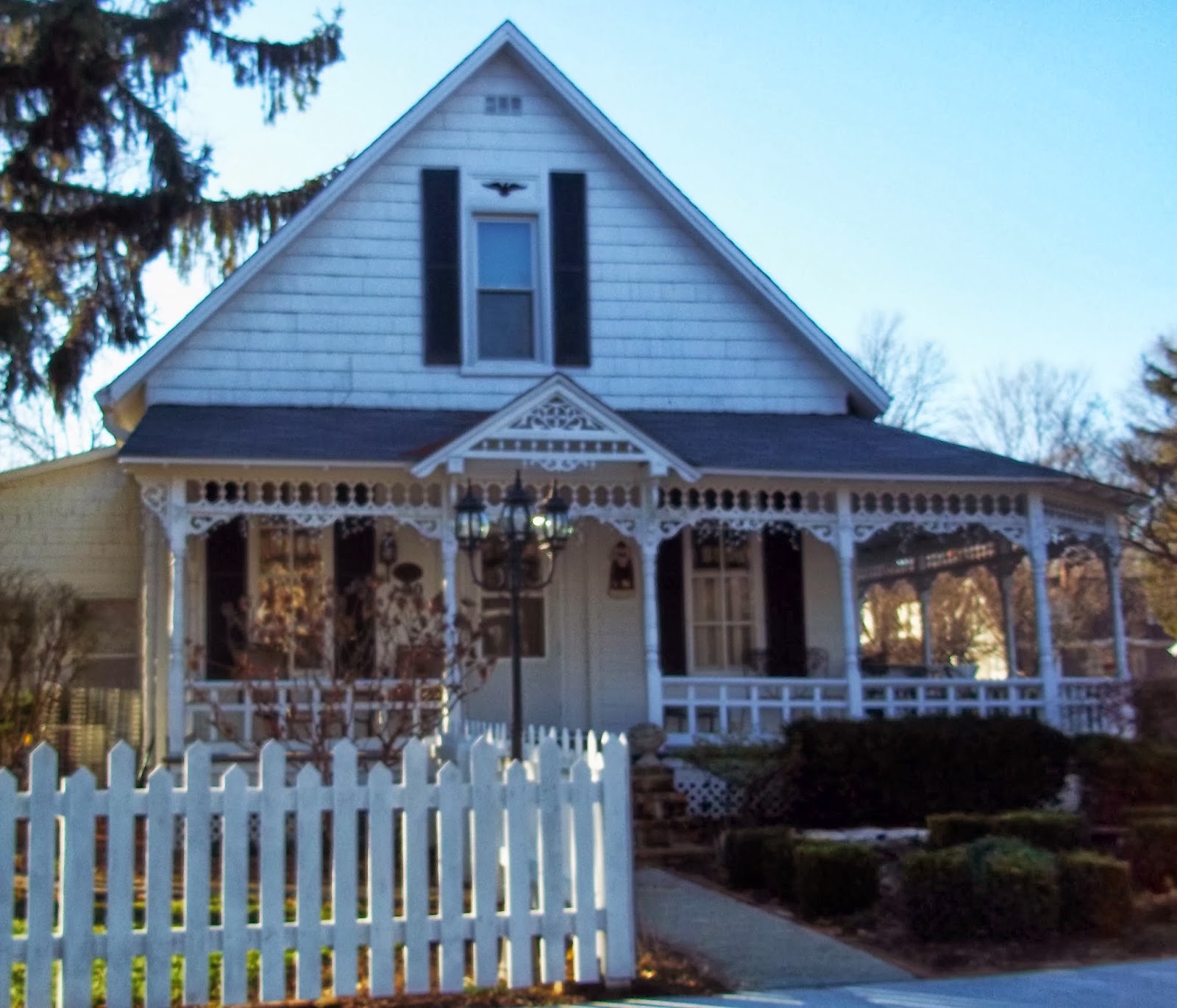 American Homestead: Wanted: Quintessential American Christmas Village