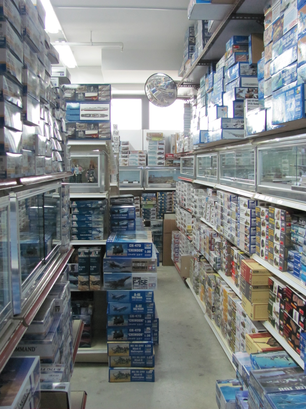 Singapore Scale Modelling: Miniature Hobby