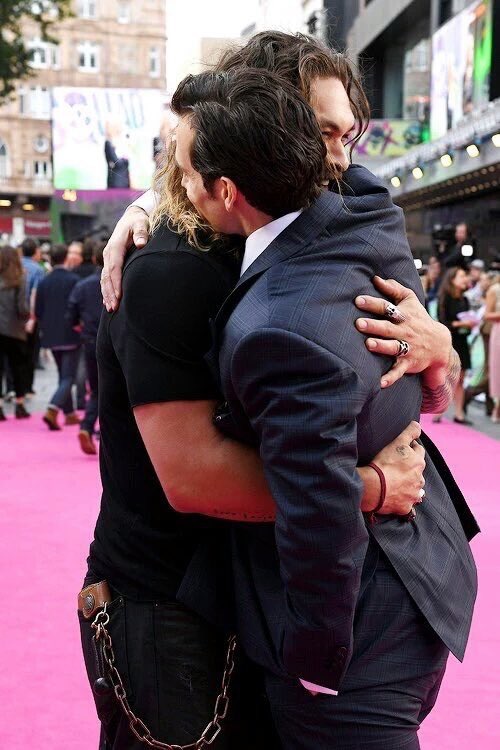 Henry Cavill - Henry Hug Thread #1 - :hug: - Page 4 - Fan Forum