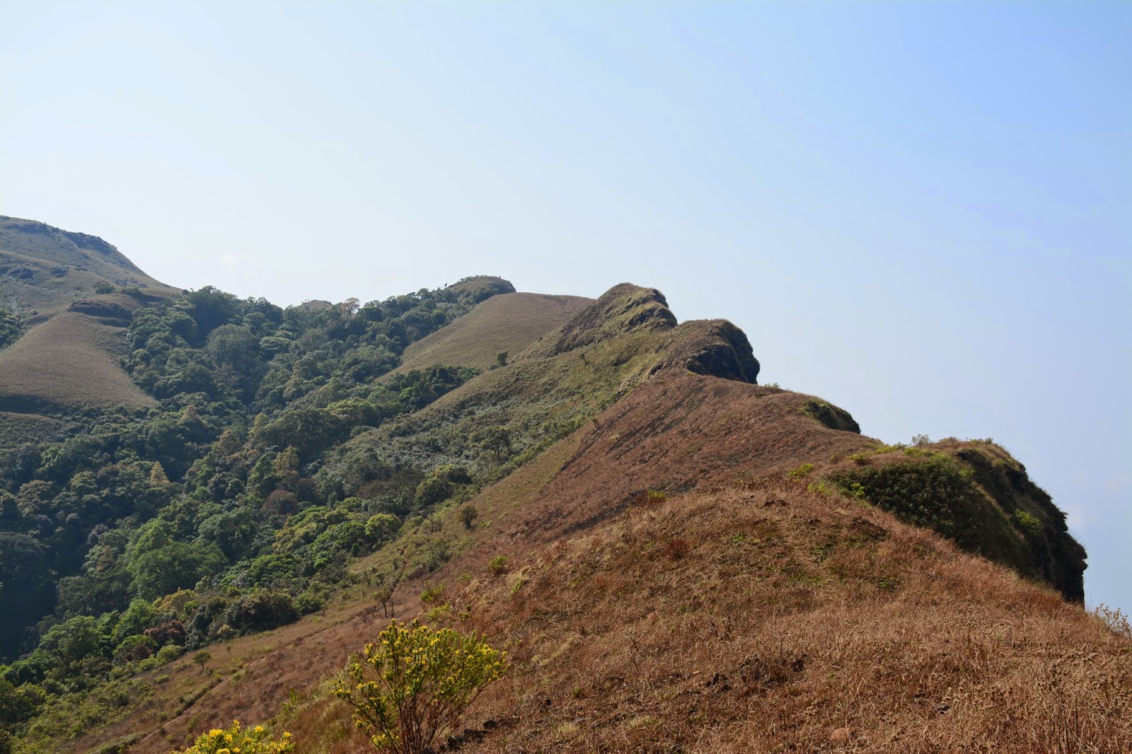 Our Travel Tales: Trek to Ballarayanadurga Fort