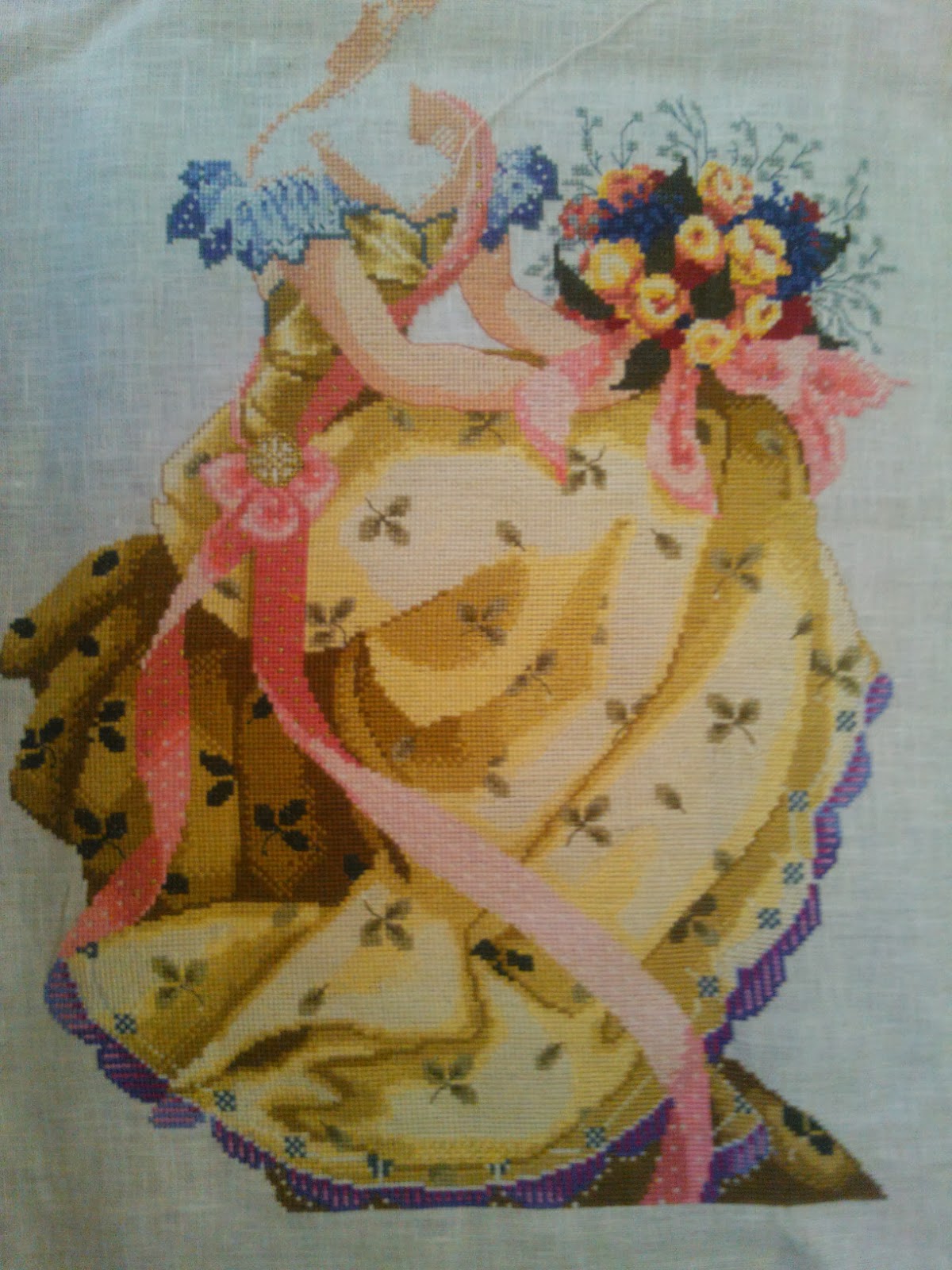 Passionate Mirabilia Stitcher: Spring Queen - Moving on to her face and ...