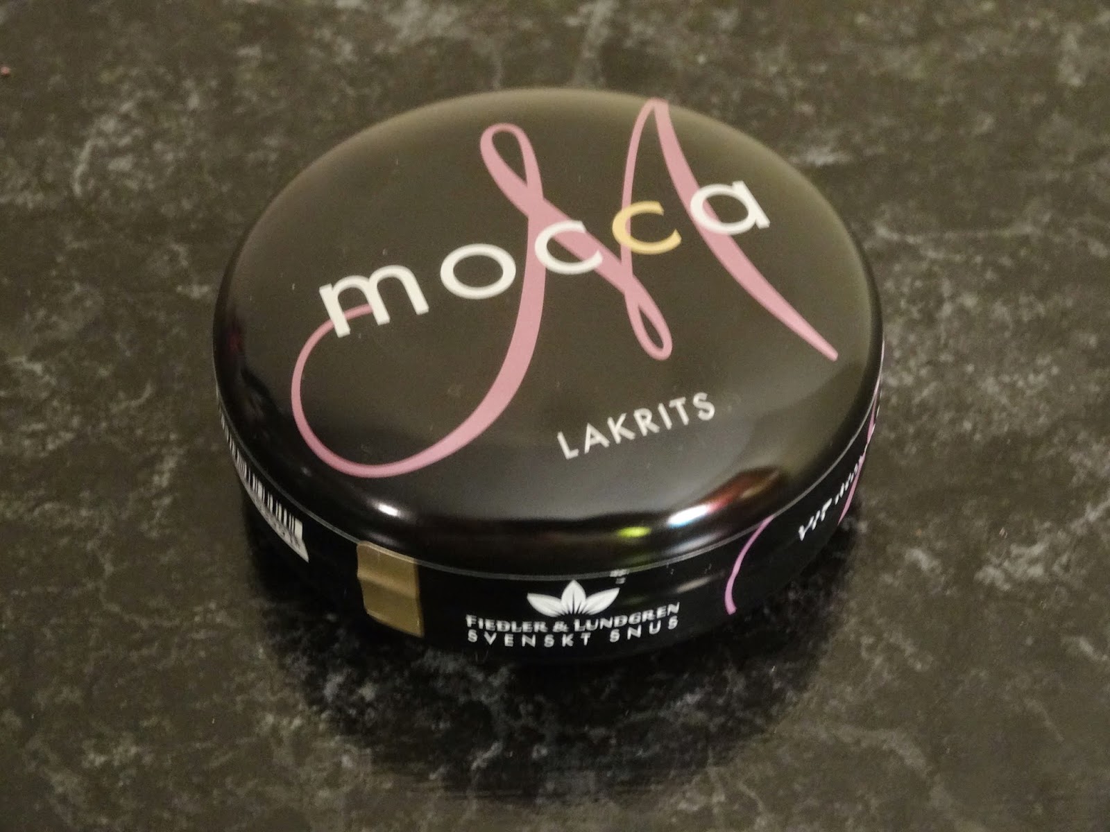 Mocca Lakrits Mini Vit - Review. 10 November 2014.