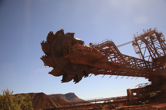 Schoers' Travels: THE PILBARA - RED ROCKS BLOOMING