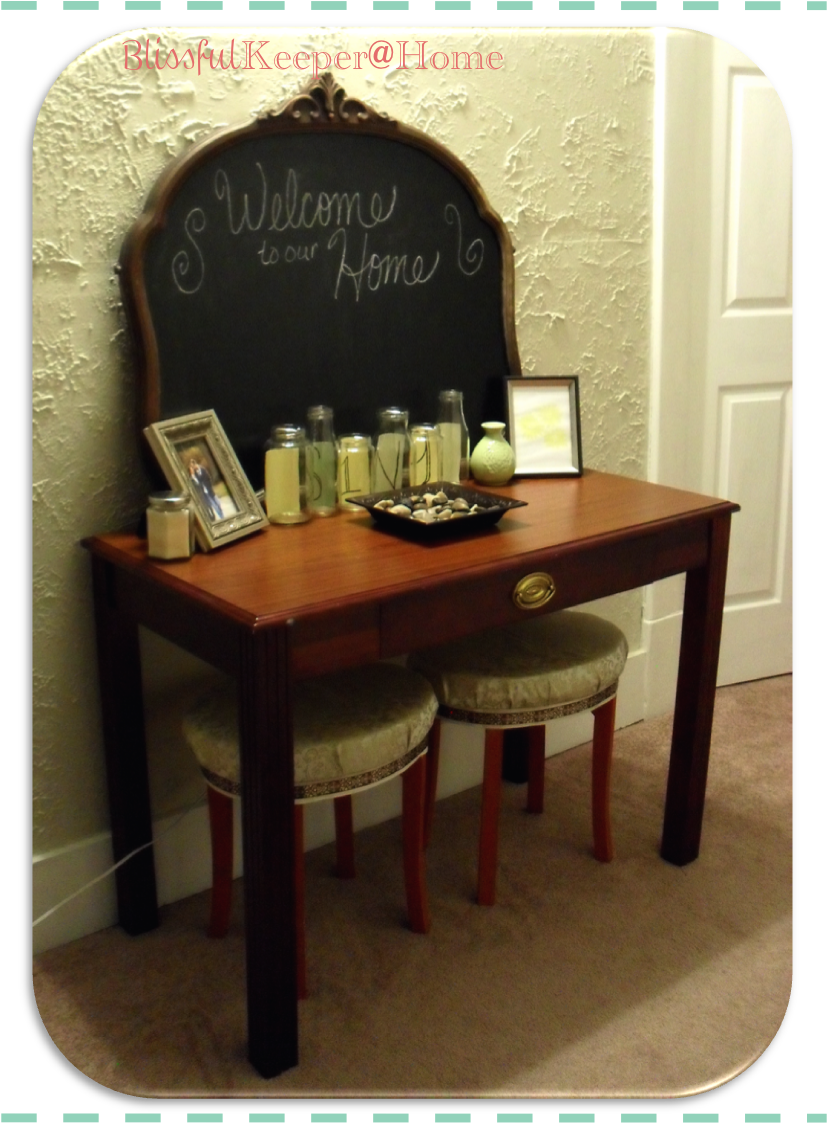 Blissful Keeper at Home: Entry Table