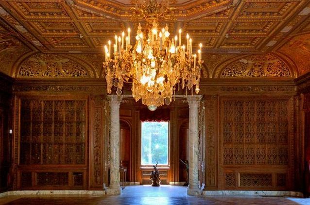 Half Pudding Half Sauce: The Age of Light - "Winfield Hall"