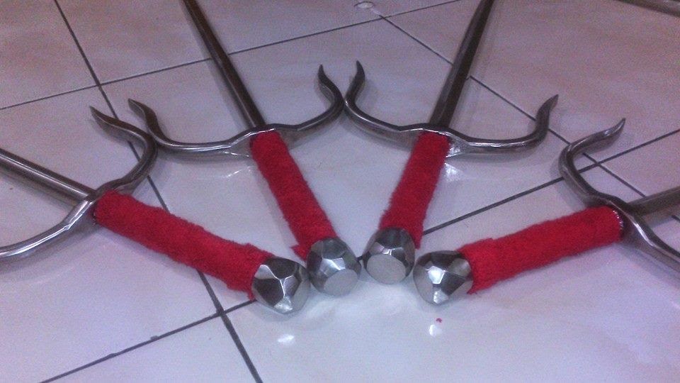 Senjata Tradisi: Aku Pembuat Tekpi