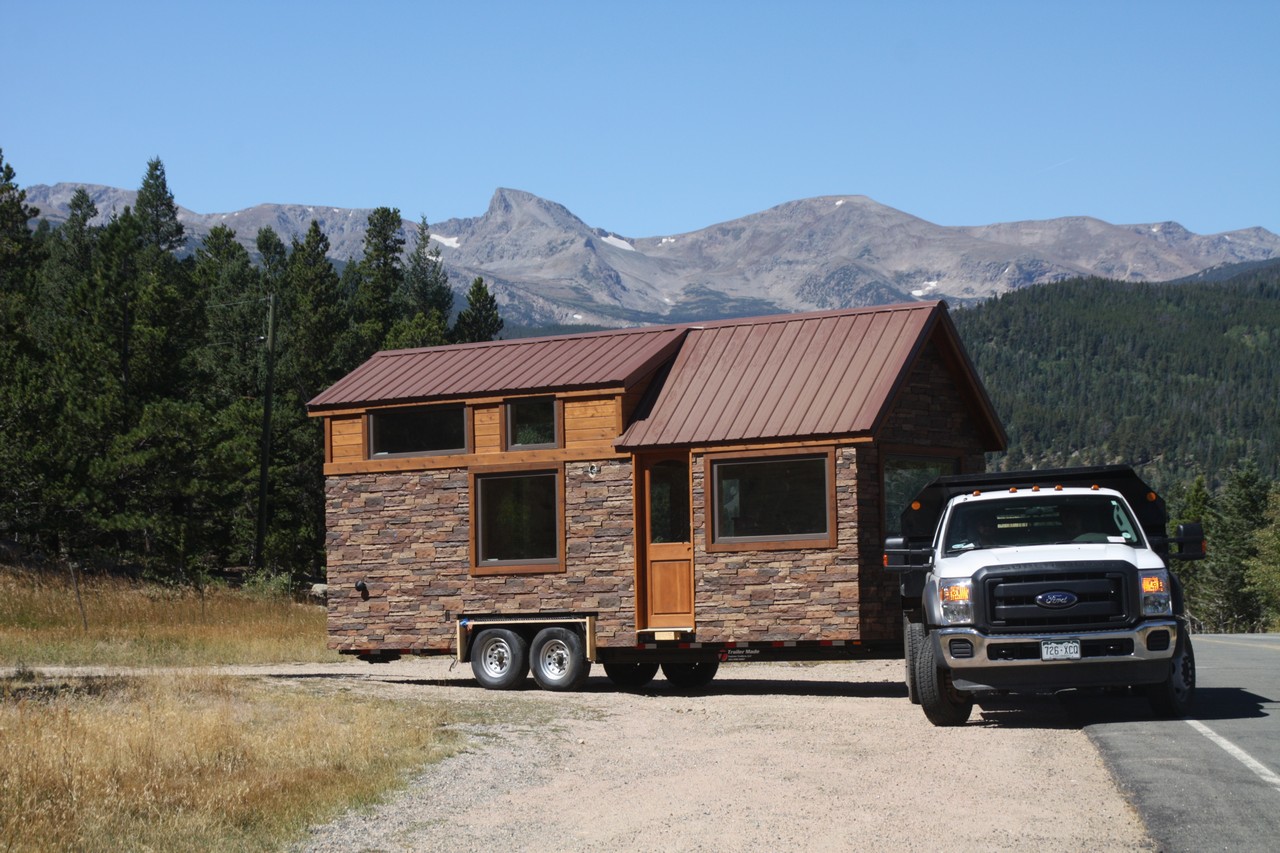 TINY HOUSE TOWN: Simblissity's 204 Sq Ft Stone Cottage