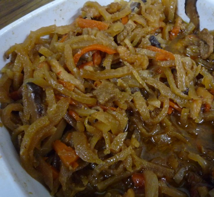 foodbin: Red Lips Kueh Pie Tee Cups with fillings.