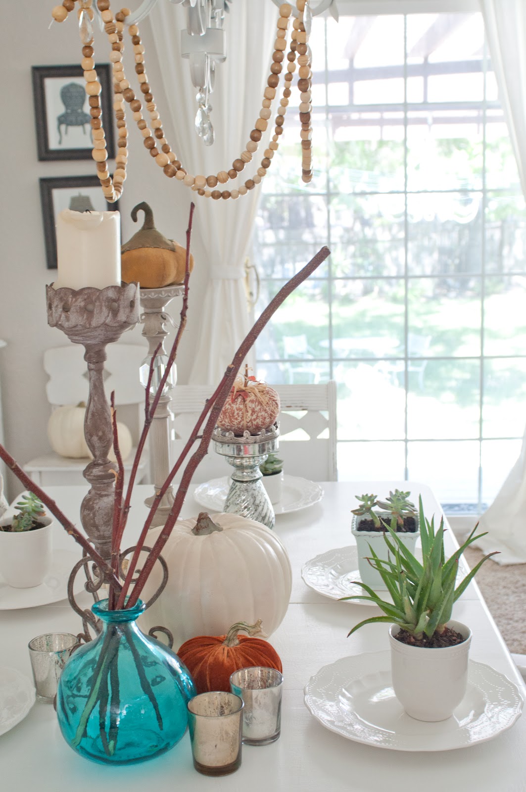 Domestic Fashionista: Colorful and Whimsical Fall Inspired Tablescape