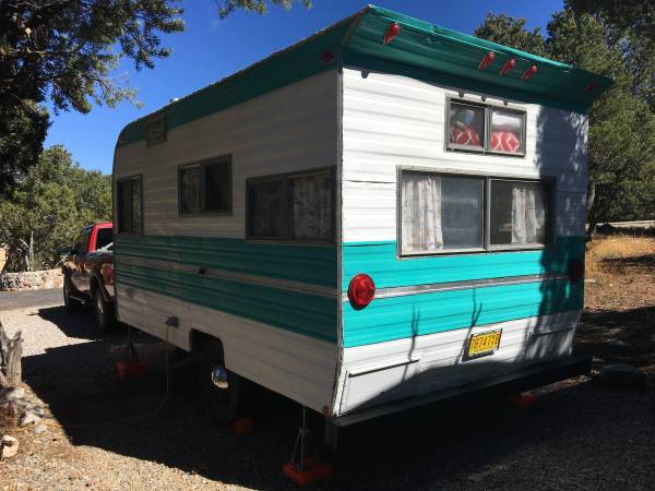 1976 Cardinal Vintage Camper Travel Trailer - RV & Camper