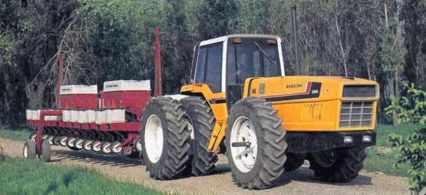 Industrial History: IH: 2+2 Tractor (Anteater)