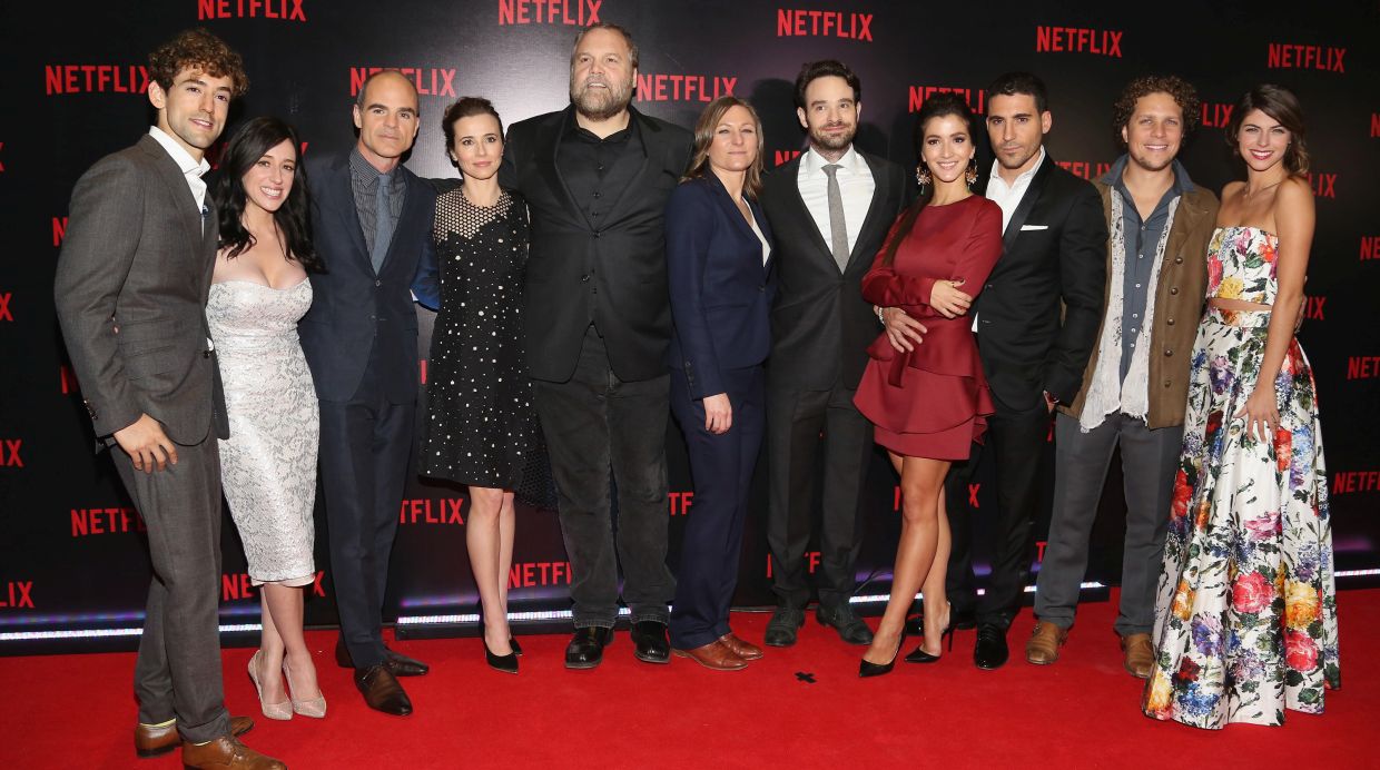 NOTICIAS Y EFEMERIDES MUSICALES Y DEL CINE: CLUB DE CUERVOS DEL ...