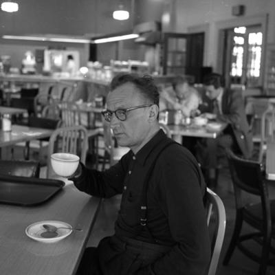 The Gazetteer: The Advent Jukebox, Day 9... Christmas In America, 1952.